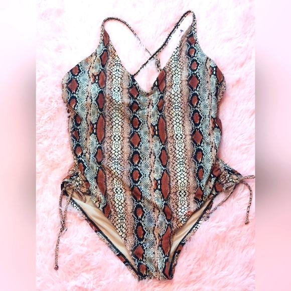 Kona Sol | Swim | Kona Sol Pc Swimsuit Size Xl Snake Skin Print Sinched ...